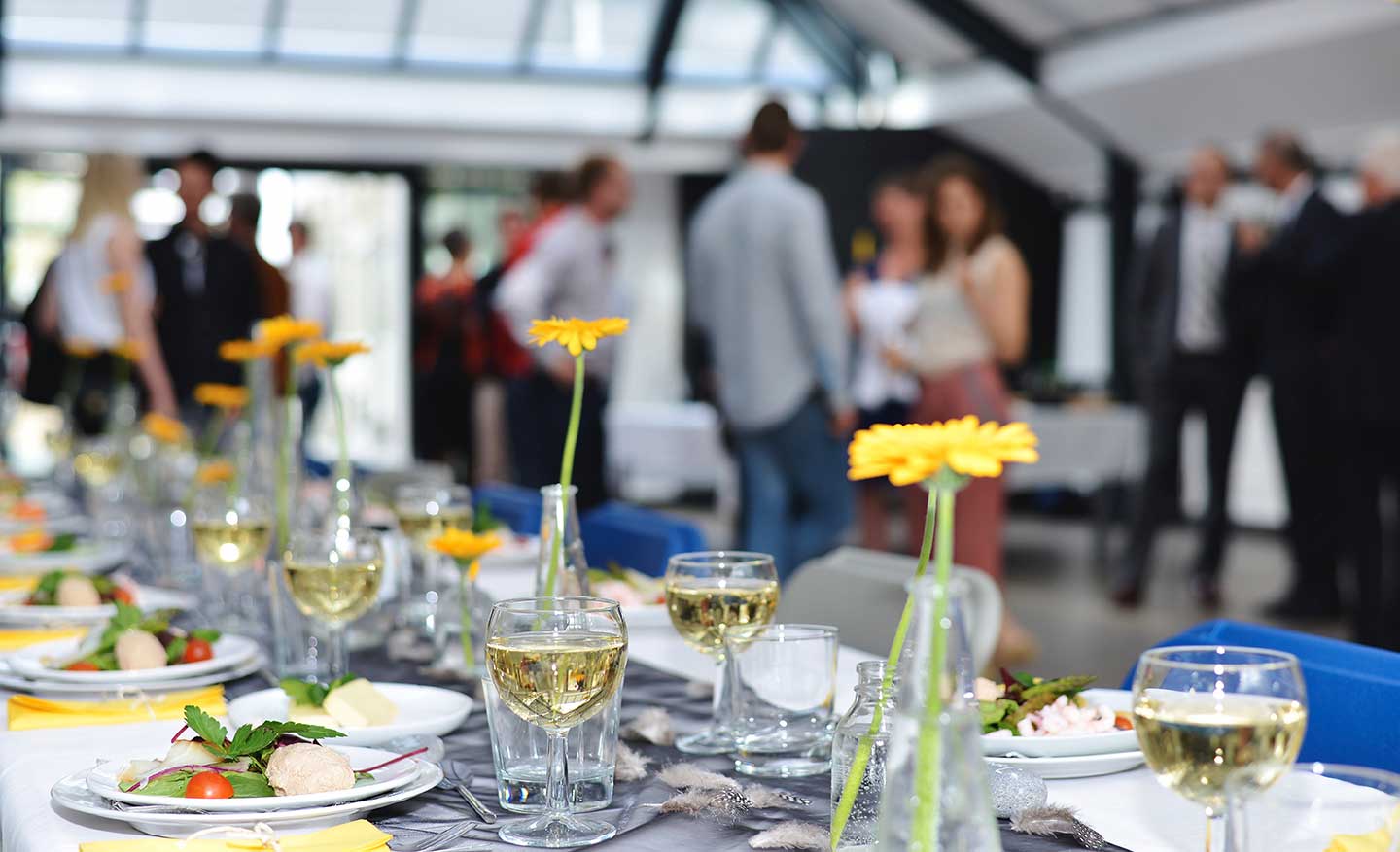 God fest | Hvordan holder man en god fest? - Santander.dk